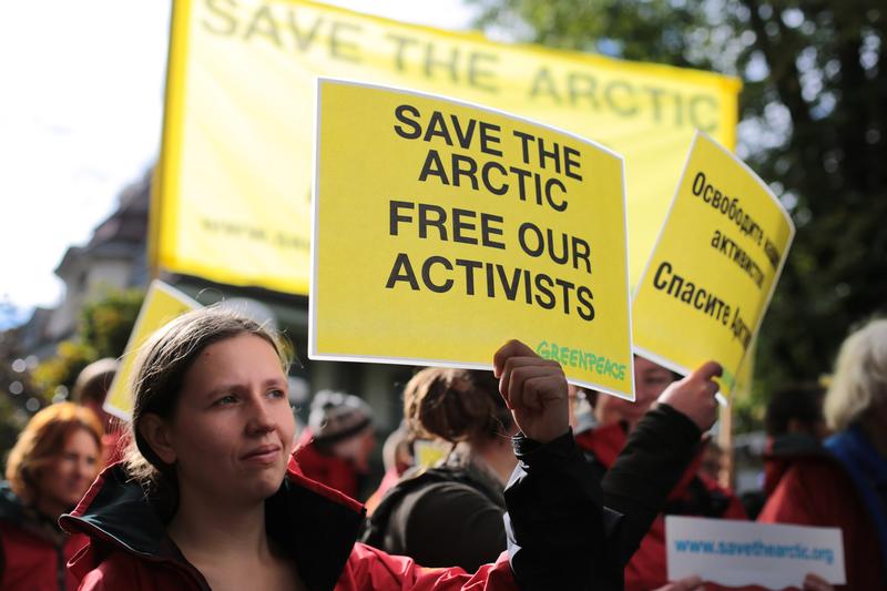 ‘Free the Arctic 30′ Protest at Embassy in Switzerland’Free the Arctic ...